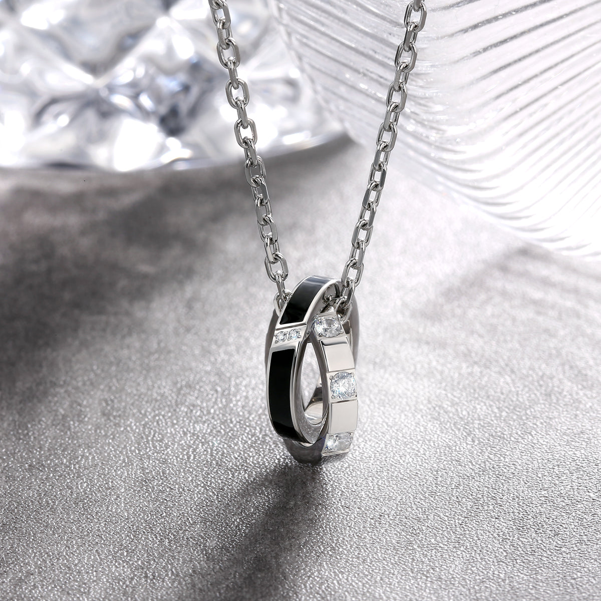 Interlocking Circles Pendant Necklace KRKC – krkc&co