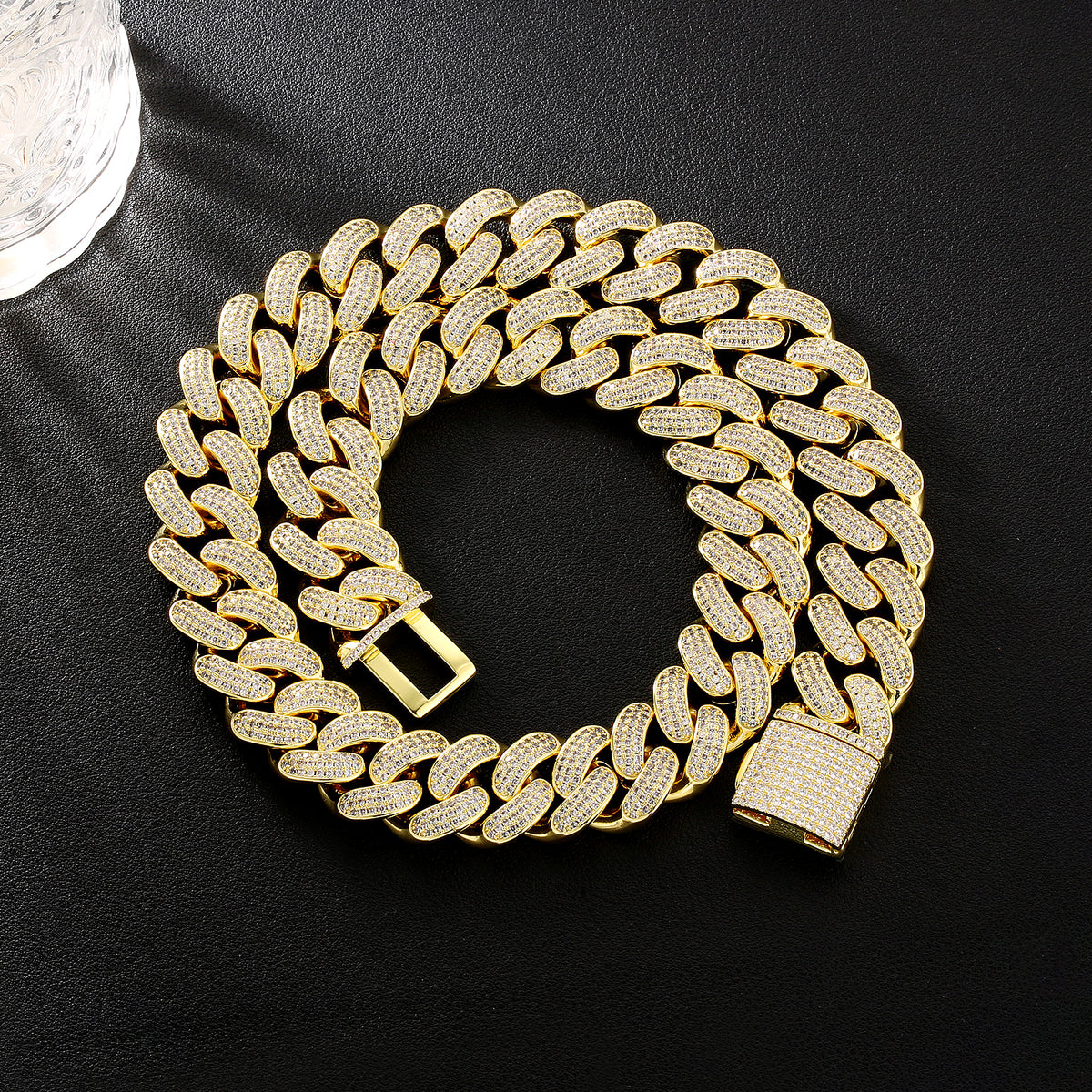 【NEW】18mm Iced Out Diamond Cuban Link Chain 0325 KRKC – krkc&co